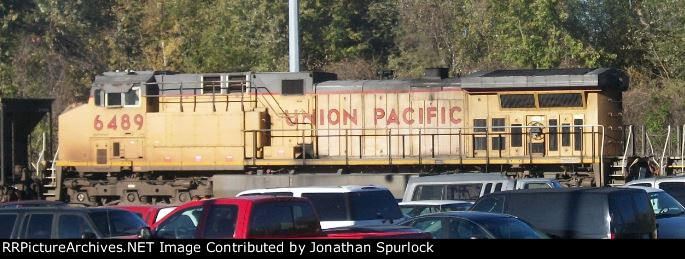 UP 6489, conductor's side view